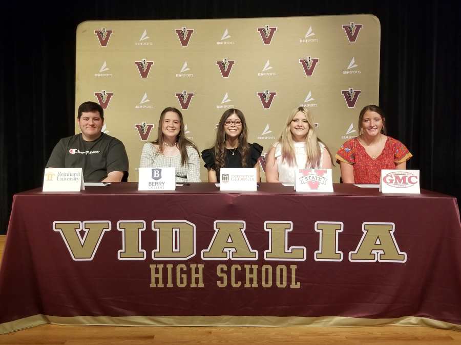 VHS Students Commit to Teaching Profession